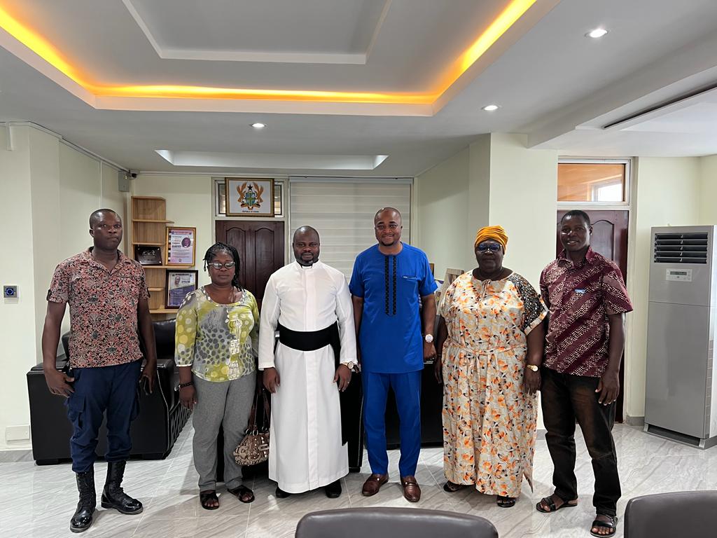 Mayor receives Clergy. | Tema Metropolitan Assembly